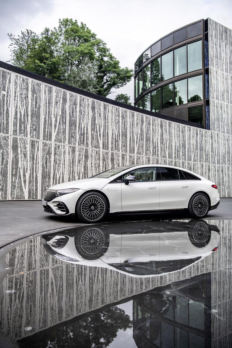 The new EQS from Mercedes-EQ: Press Test Drive, Switzerland 2021The new ...