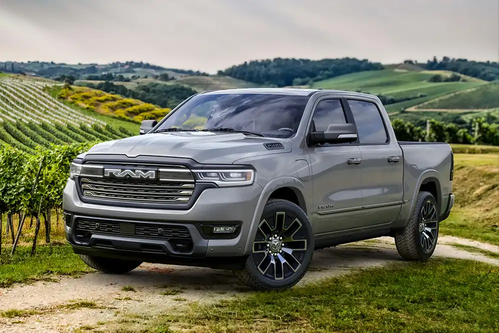 Der Ram 1500 Ramcharger soll über 1.100 Kilometer Reichweite bieten ...